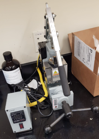 BENCHTOP INJECTION MOLDER (PLUS CONTROL) | High-Performance Materials ...